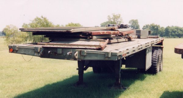 Khaki Corps Imports - US M-127A2 12 Ton, Stakeside, Semitrailer